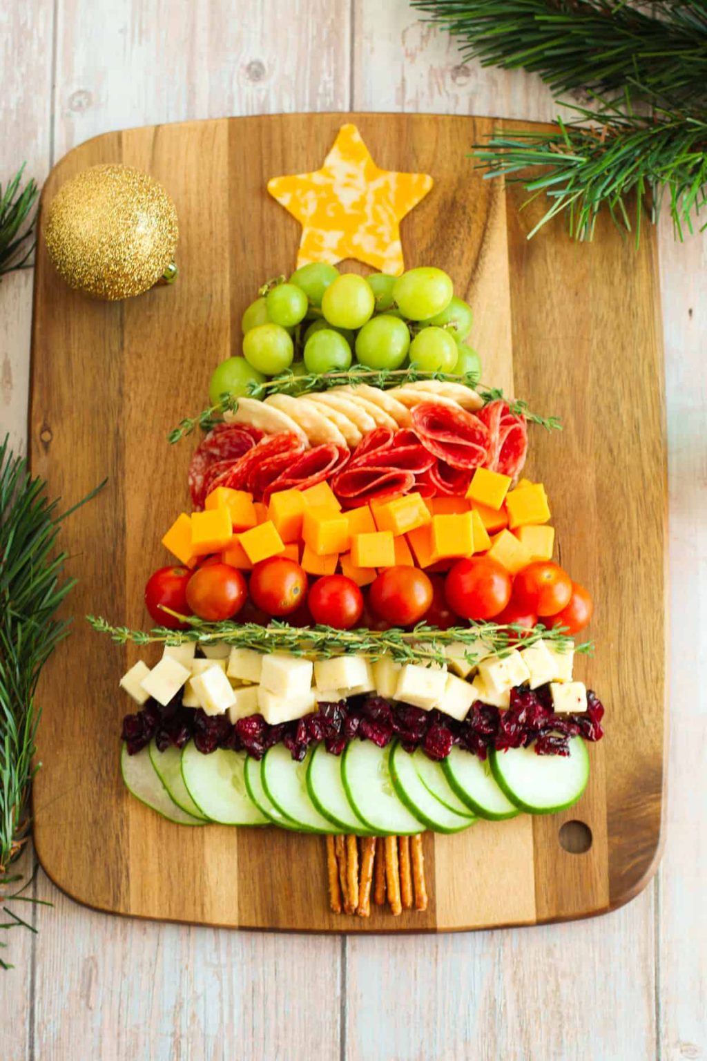 32 Christmas Charcuterie Board Ideas - Balancing Motherhood